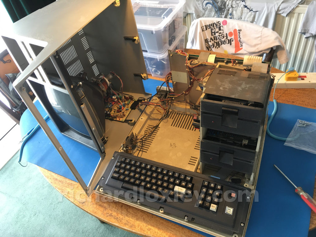 TRS-80 Model 3 / Model 4 repairs | Richard Loxley Ltd